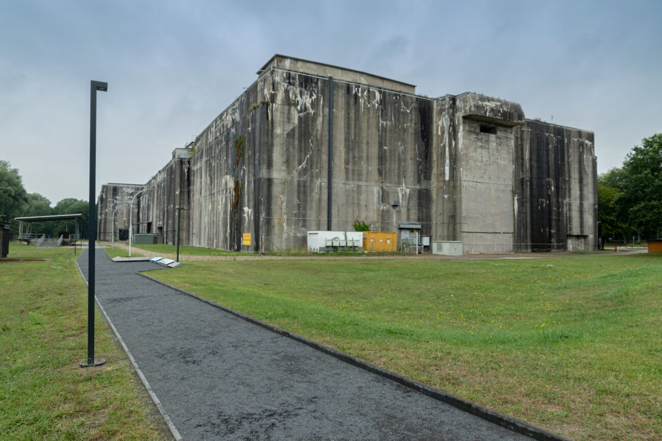 Bremen – Denkort Bunker Valentin - Bergmeister-Leuchten